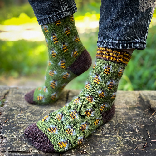 Ravelry: Bee-autiful socks pattern by Stone Knits