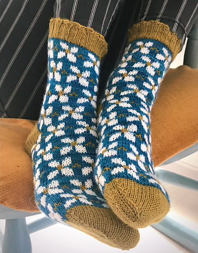 Ravelry: Whoops a Daisy socks pattern by Stone Knits