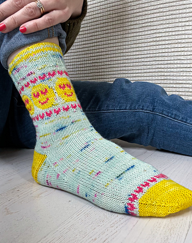 Ravelry: Heart shaped socks set pattern by Stone Knits
