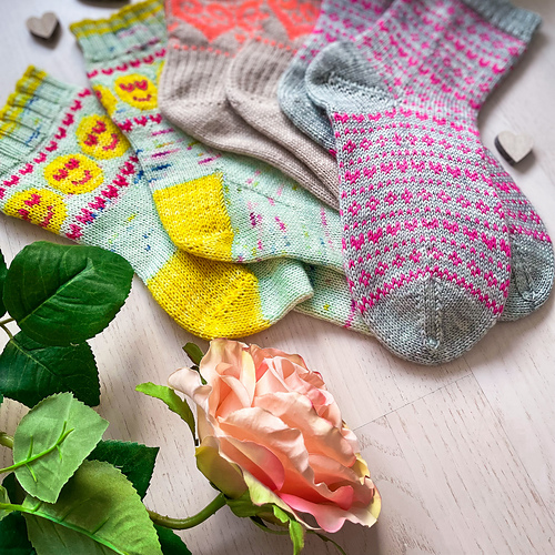Ravelry: Heart shaped socks set pattern by Stone Knits