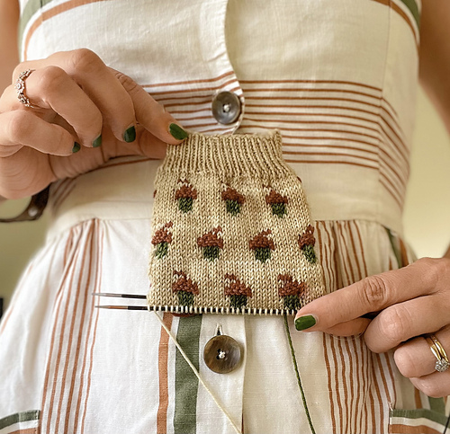 Ravelry: Forever Autumn sock set pattern by Stone Knits