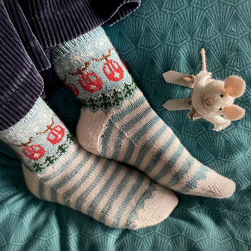 Ravelry: Climb Every Mountain socks pattern by Stone Knits