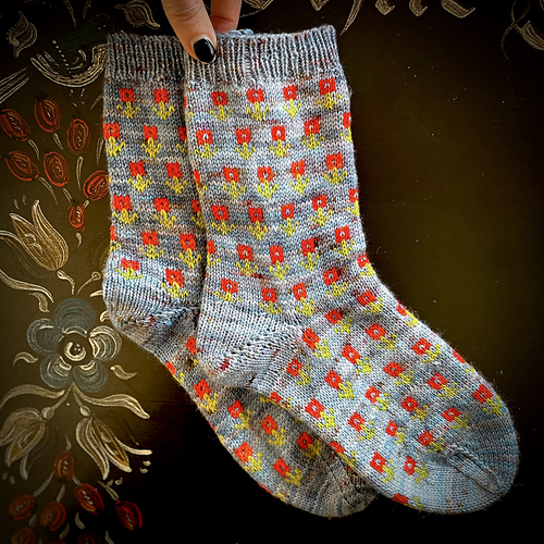 Ravelry: Charlottes Flower Garden sock set pattern by Stone Knits