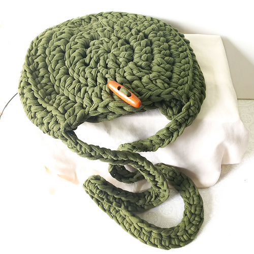 Ravelry: Chunky crossbody bag pattern by Stouto Creative Crochet