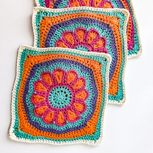 Ravelry: Center stage Daisy pattern by Stouto Creative Crochet