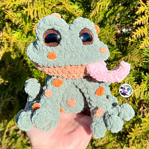 Ravelry: Finn the Frog pattern by Straightup Handmade