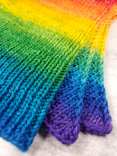 Ravelry: Upside Down Rainbow Hat pattern by Stranded by the Sea