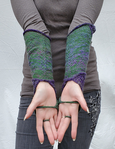 Ravelry: Miterious Gauntlets pattern by Cathy Pratt