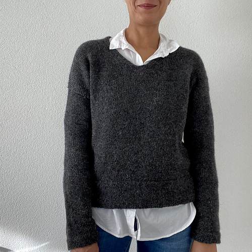 Ravelry: CUMMERBUND Vneck pattern by ANKESTRiCK