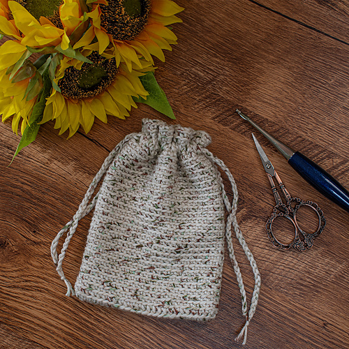 Ravelry: Drawstring Pouch pattern by Sunflower Cottage Crochet