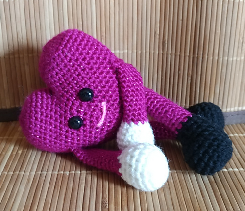 Ravelry: Buddy Love Heart pattern by Roxann Skvarj-Stetzer