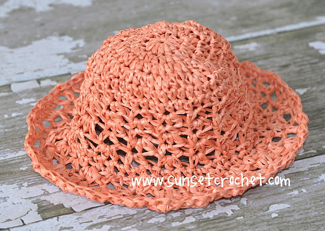 Ravelry: Peaches and Cream Straw Hat pattern by Bonnie Potter
