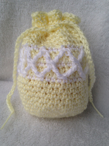 Ravelry: Diamond Wristlet pattern by Ellen Elizabeth