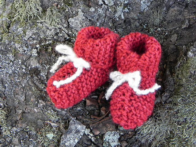 Ravelry: Sweet Baby Booties pattern by Elisabeth Joy