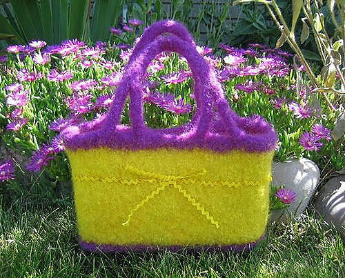 Ravelry: Rick Rack Purse pattern by Susan Lawrence