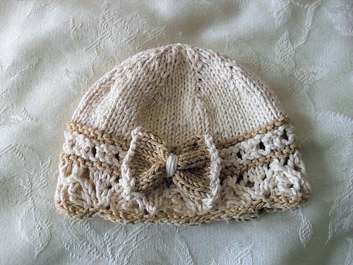 Ravelry: Bow Regard Lace and Eyelet Cloche pattern by Susan Gardner