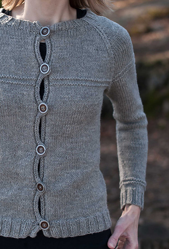 Ravelry: Button & loop pattern by SuviKnits