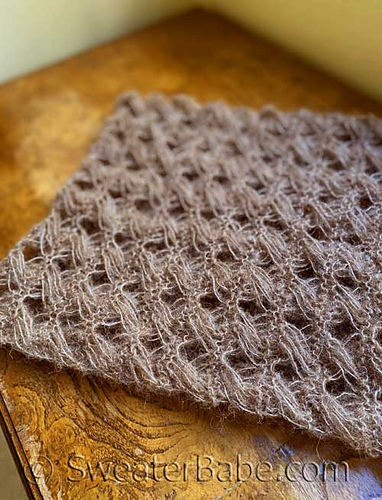 Ravelry: #326 Aria Cowl pattern by SweaterBabe