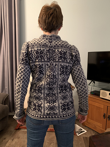 Ravelry: 334-01 Peace Jubileumsgenser pattern by Randi Sunde