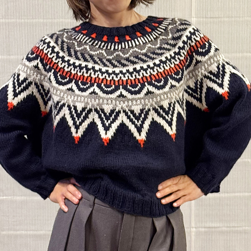 Ravelry: Large Triangle Pullover with a Wide Fit pattern by hitomi sawada