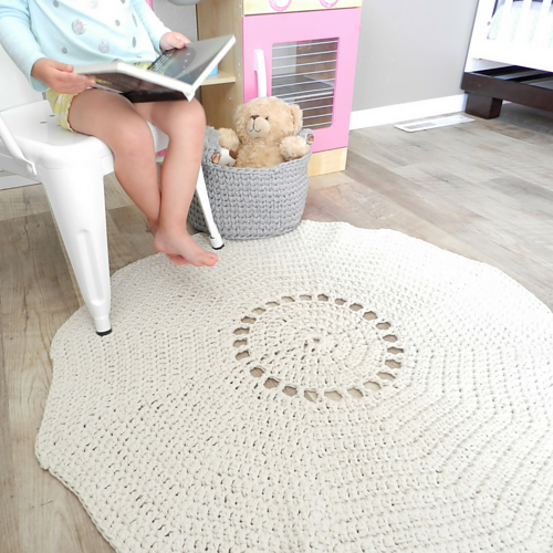 Ravelry: Simple Round Rug pattern by Sierra Tosner