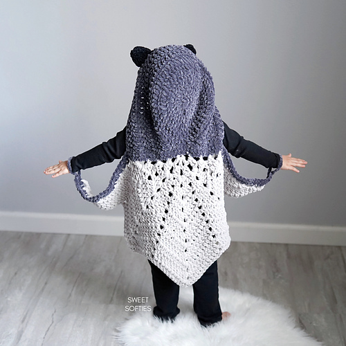 Ravelry: Hooded Bat Cape pattern by Sweet Softies