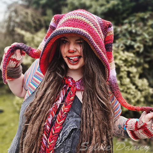 Ravelry: Jester hood pattern by Sylvie Damey