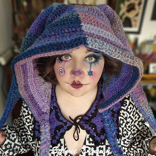Ravelry: Jester hood pattern by Sylvie Damey