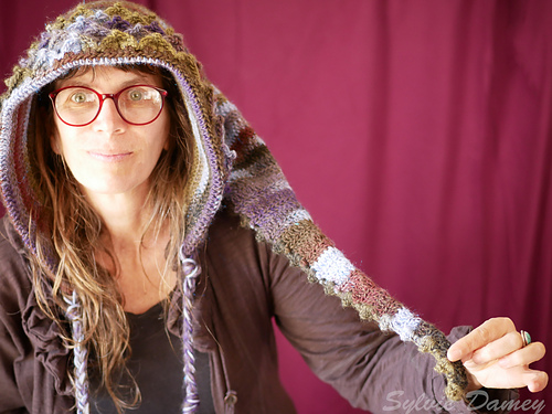 Ravelry: Lauwis Dragon hood pattern by Sylvie Damey