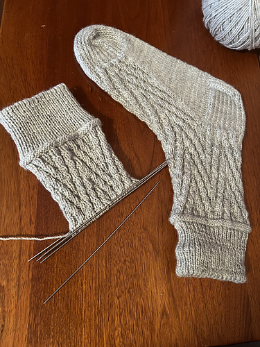 Ravelry: Socks with a zigzag pattern by Helen Maple