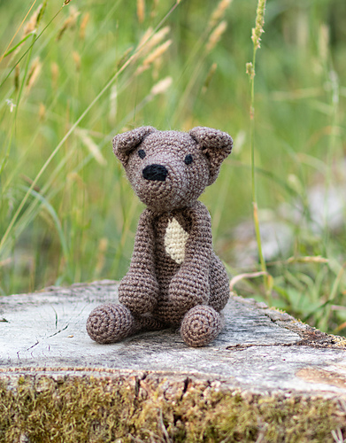 Ravelry: Hollie the Staffie pattern by TOFT UK