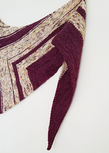 Ravelry: Akira pattern by Tamy Gore