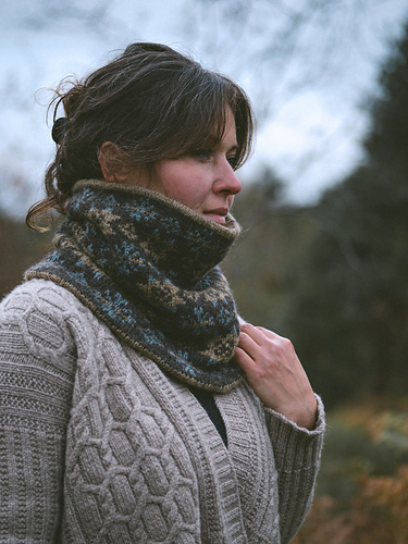 Ravelry: Winter Sky Cowl pattern by Tania Barley