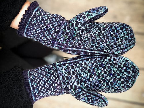 Ravelry: Swedish Folk Art Mittens pattern by Tanis Gray