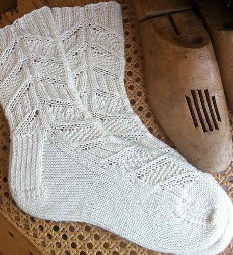 Ravelry: Rufus Socks pattern by verybusymonkey