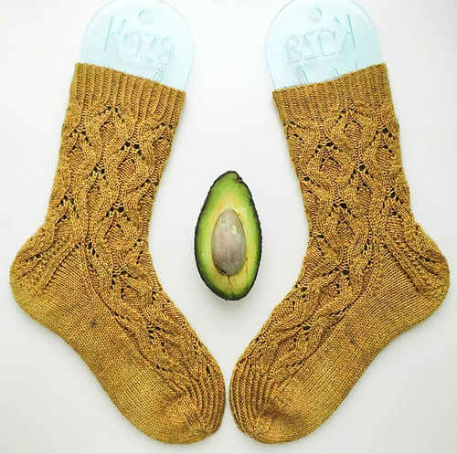 Ravelry: Avocado Socks pattern by Maria Tarasova