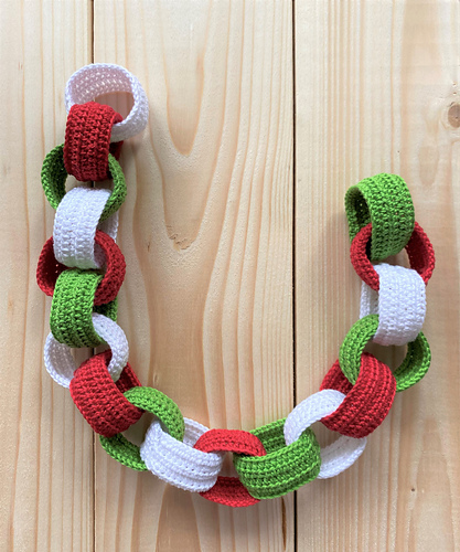 Ravelry: Crochet christmas paper chain pattern by Natalie Rakhmetova