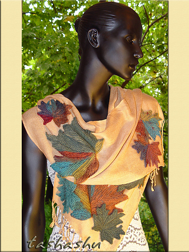 Ravelry: Decorative knitted maple Leaf pattern by Svetlana Gordon