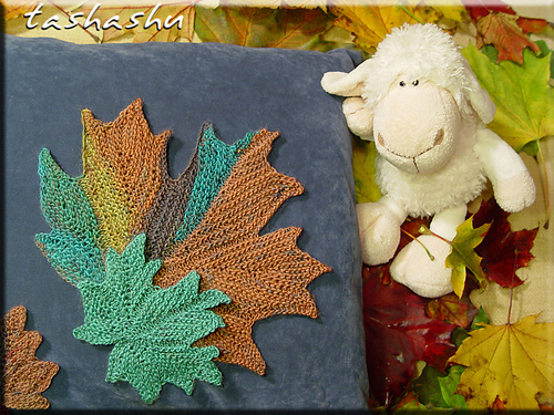 Ravelry: Decorative knitted maple Leaf pattern by Svetlana Gordon