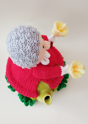 Ravelry: Handbell Ringer Tea Cosy pattern by Susan Cowper