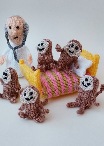 Ravelry: Five Little Monkeys Jumping On The Bed Play Set pattern by Susan Cowper