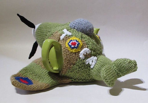 Ravelry: Spitfire Tea Cosy pattern by Susan Cowper