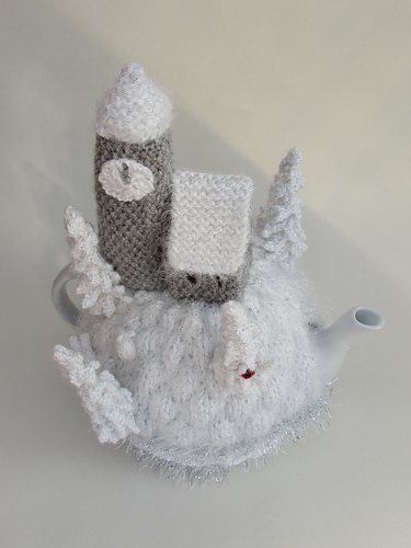 Ravelry: Winter Wonderland Tea Cosy pattern by Susan Cowper