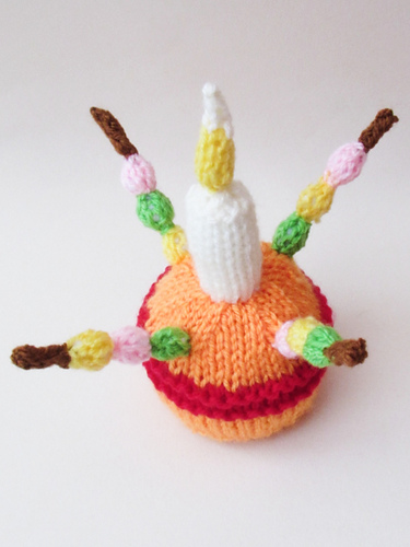 Ravelry: Terry's Chocolate Orange Christingle Cosy pattern by Susan Cowper