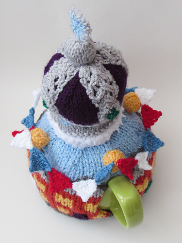 Ravelry: Royal Street Party Tea Cosy pattern by Suzy Cowper