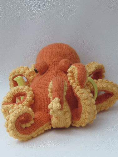 Ravelry: Octopus Tea Cosy pattern by Susan Cowper