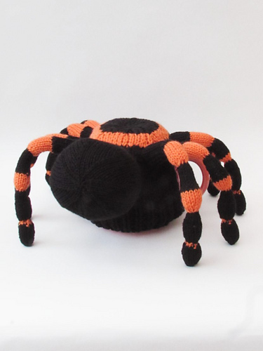 Ravelry: Mexican Redknee Tarantula Tea Cosy pattern by Susan Cowper