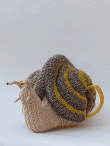 Ravelry: Garden Snail Tea Cosy pattern by Susan Cowper