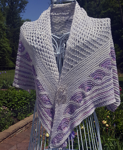 Ravelry: Peacock Shawl pattern by Iris Schreier