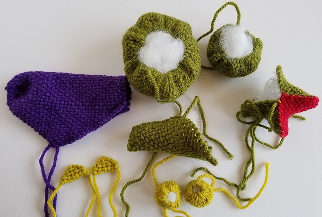 Ravelry: TexasGabi's TURTLE Hexagon Pin Loom: Dino Gnome